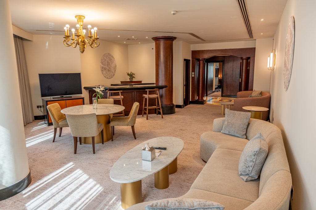 Rooms & Suites – Majestic